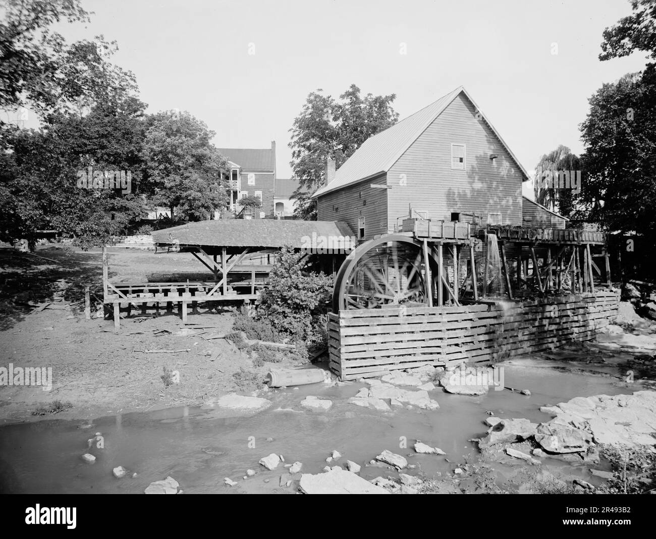 The Old red mill, Cedar Creek, Natural Bridge, Va., between 1900 and ...