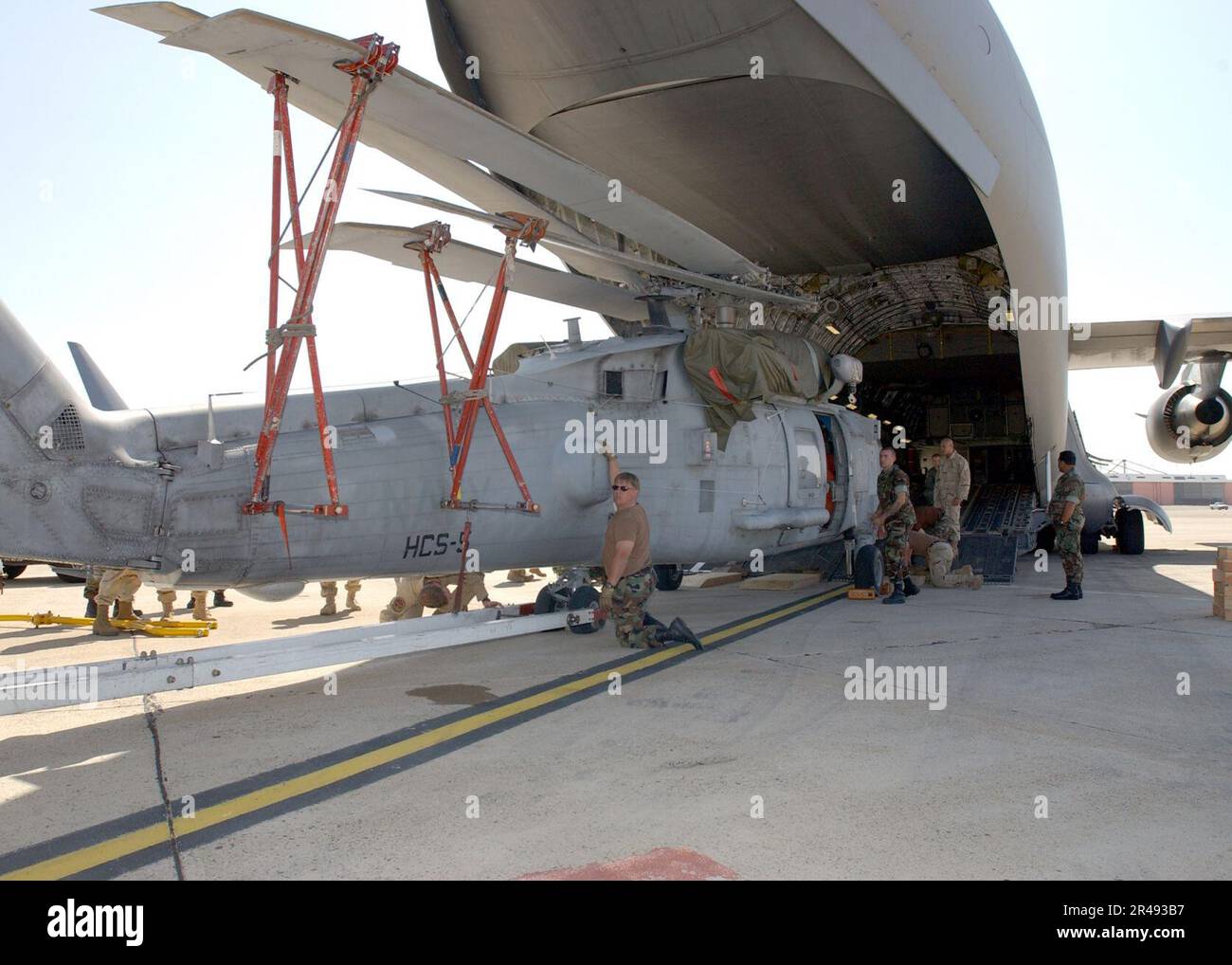 US Navy An HH-60H Seahawk helicophter from Helicopter Combat Support ...