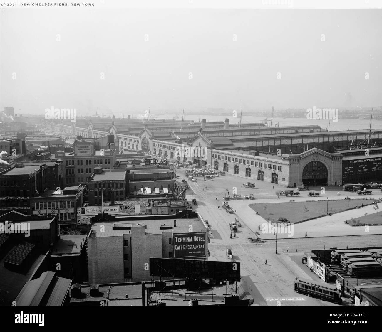 New Chelsea piers, New York, between 1900 and 1920 Stock Photo - Alamy