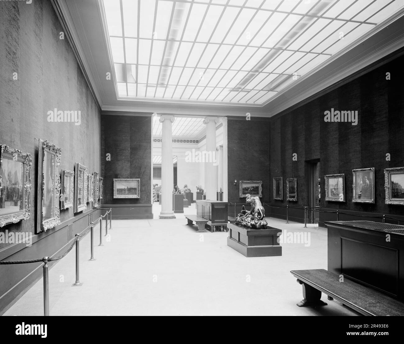 Historical museum galleries Black and White Stock Photos & Images - Alamy
