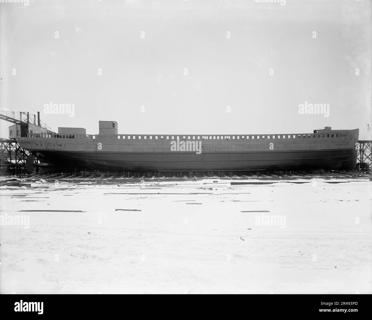 Ships cradle Black and White Stock Photos & Images - Alamy