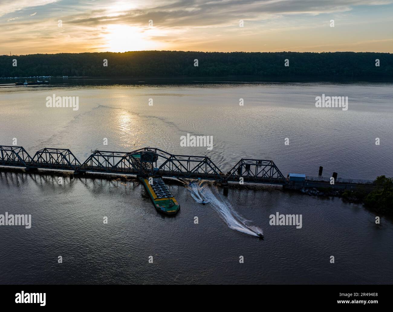 An aerial view of the Spuyten Duyvil Railroad Bridge crossing the ...