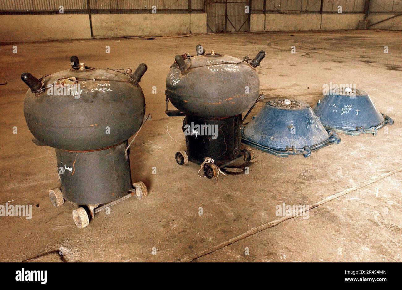 Mine sweeping navy hi-res stock photography and images - Alamy
