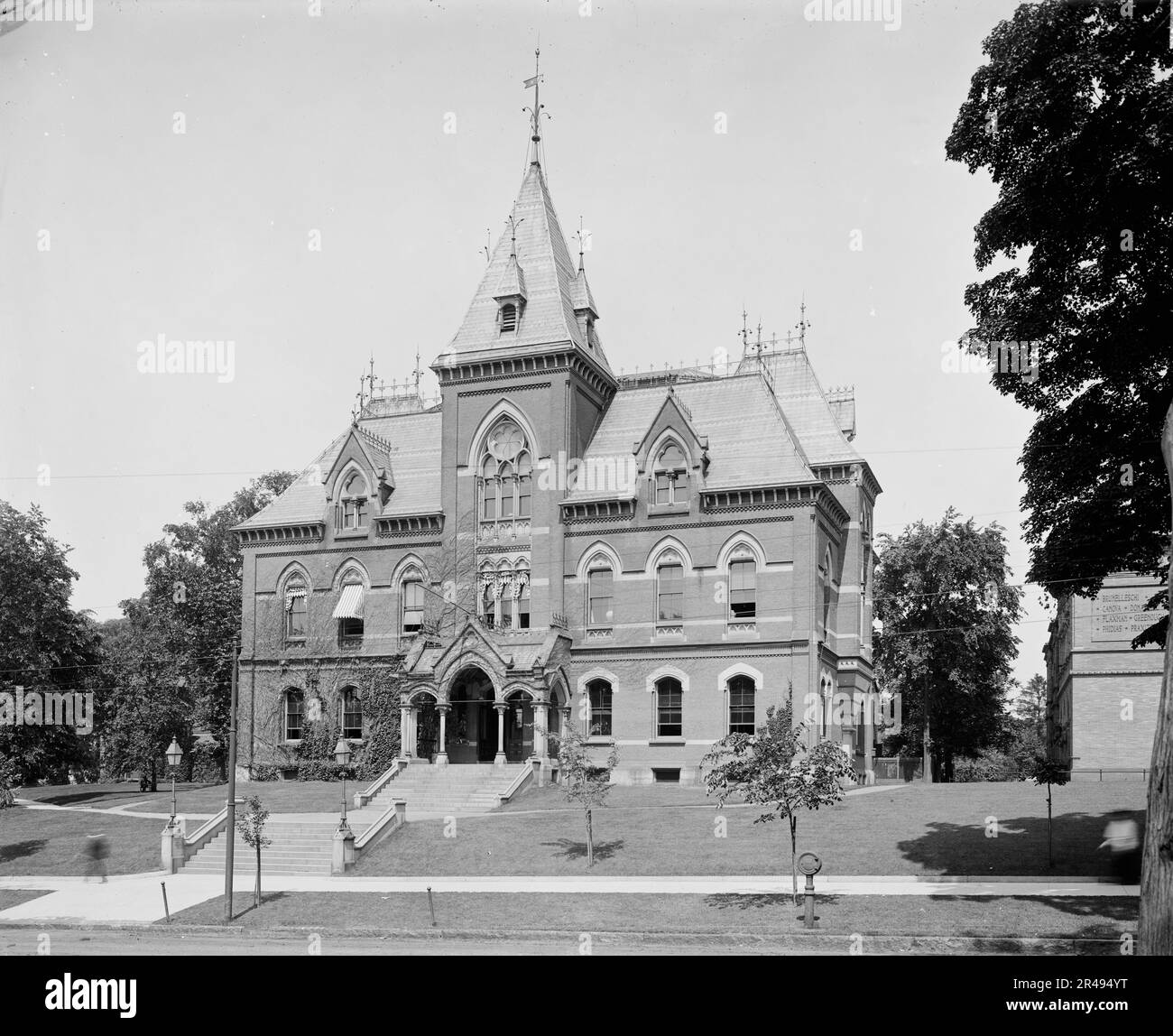 Public Library, Springfield, Mass., between 1900 and 1905 Stock Photo ...