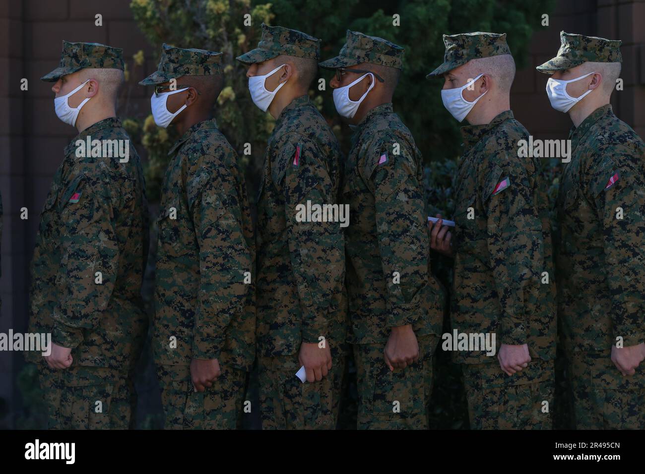 U.S. Marine Corps recruits with Alpha Company, 1st Recruit Training ...