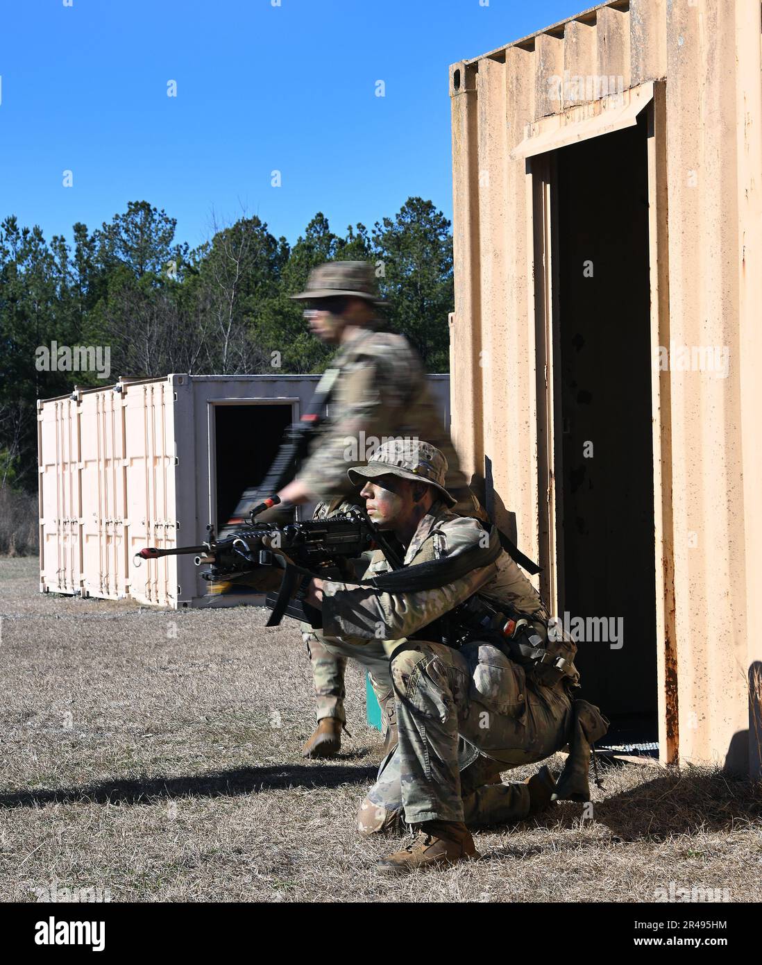 A Soldier assigned to the U.S. Army John F. Kennedy Special Warfare ...