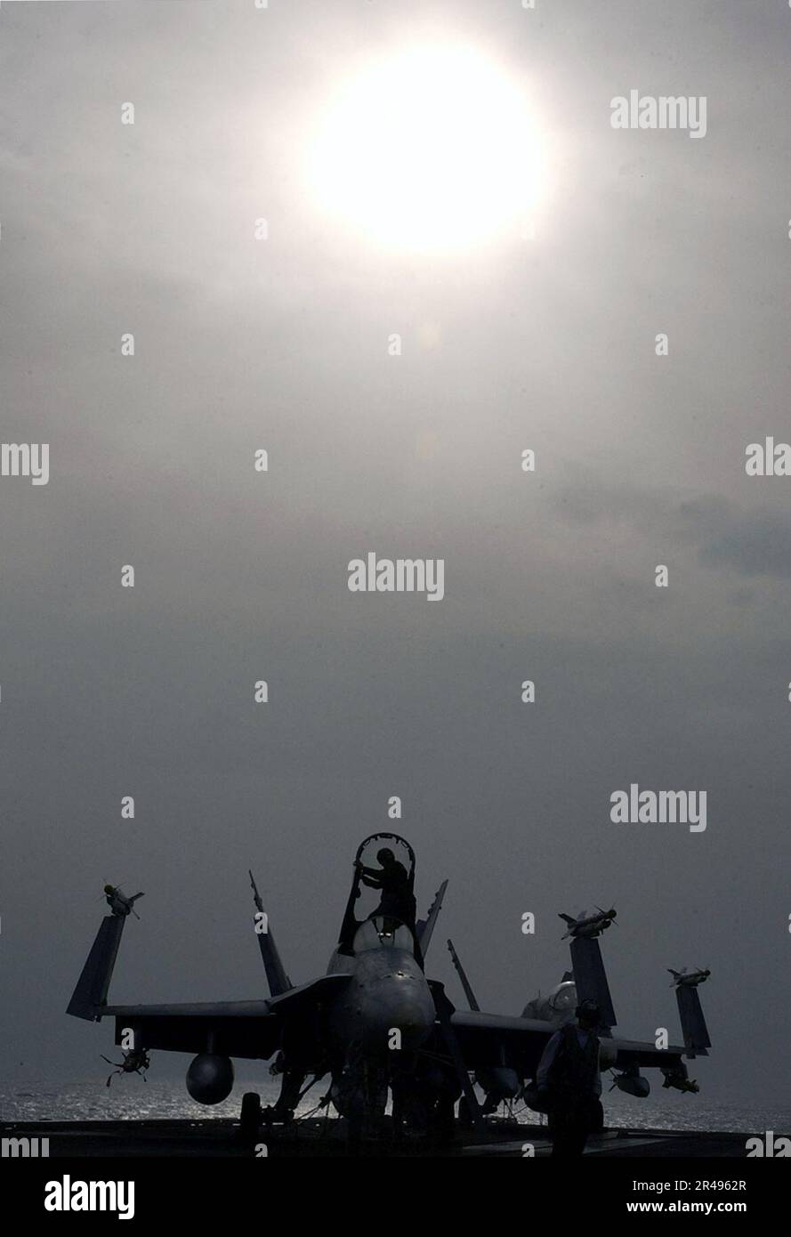 US Navy An F-A-18 Hornet from the ''Silver Eagles'' of Marine Fighter ...