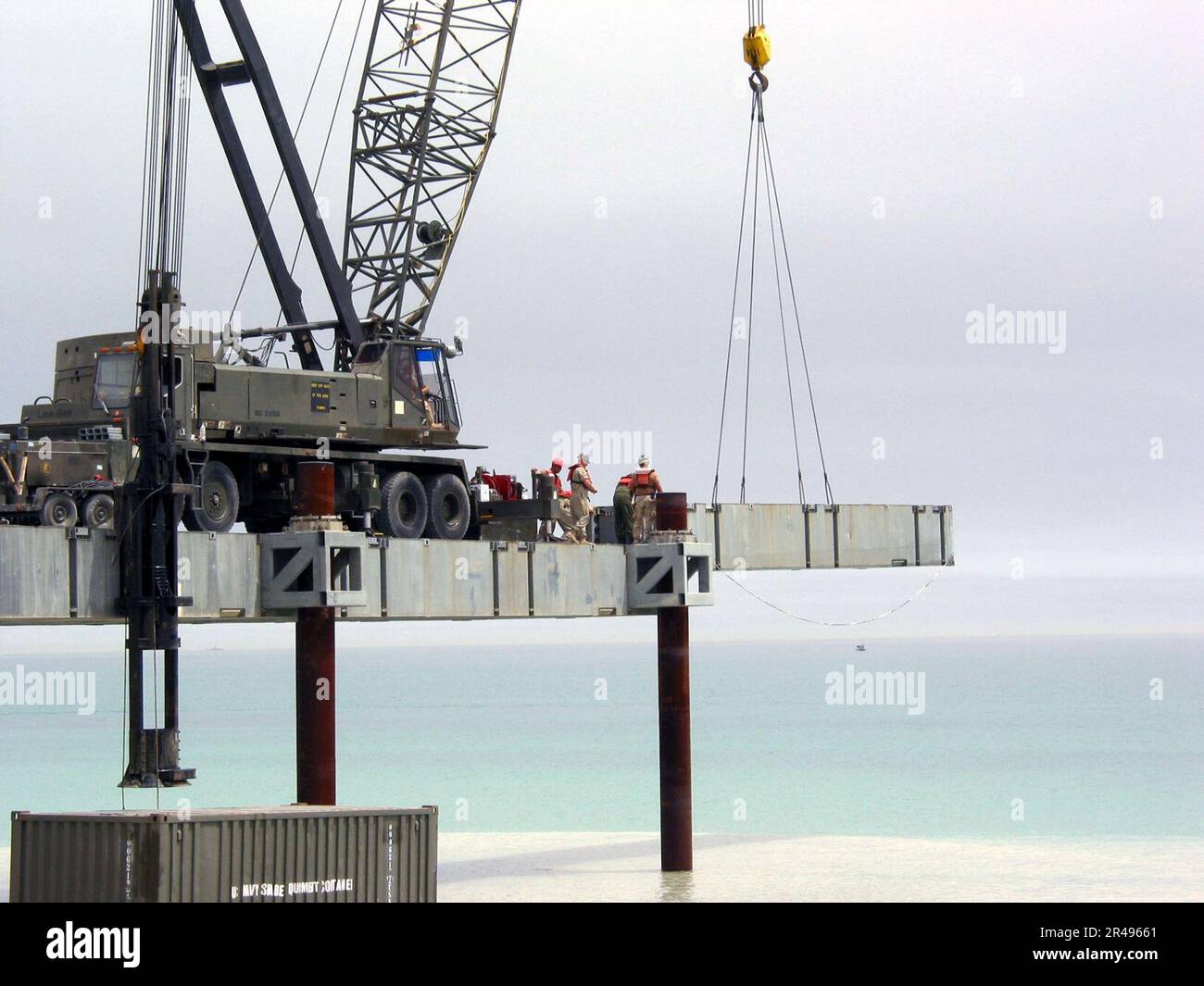 US Navy U.S. Navy Seabees assigned to Amphibious Construction ...