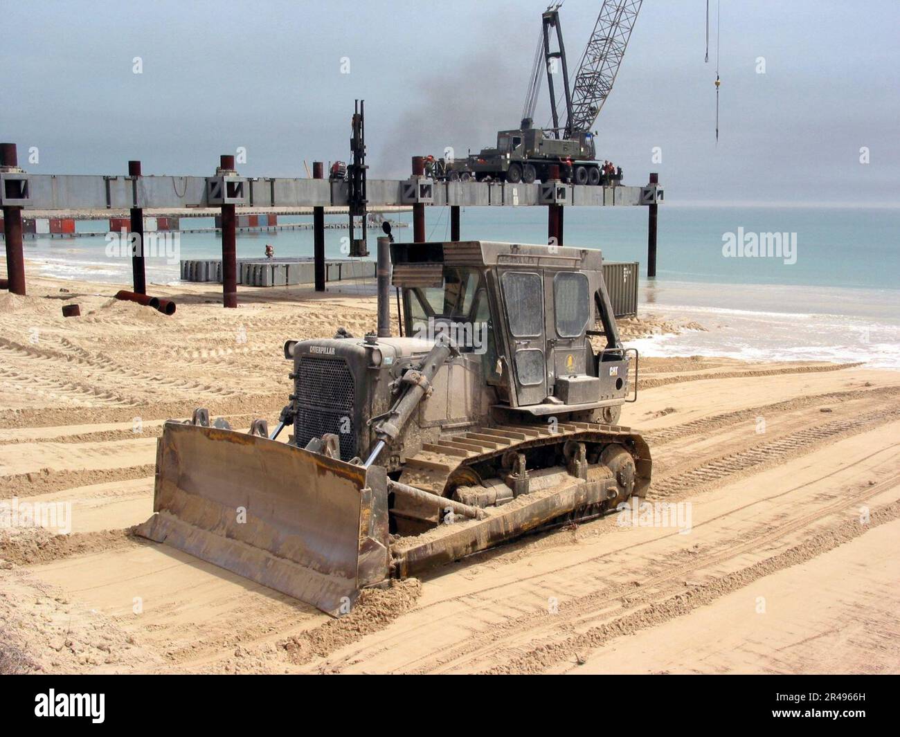 US Navy U.S. Navy Seabees assigned to Amphibious Construction ...