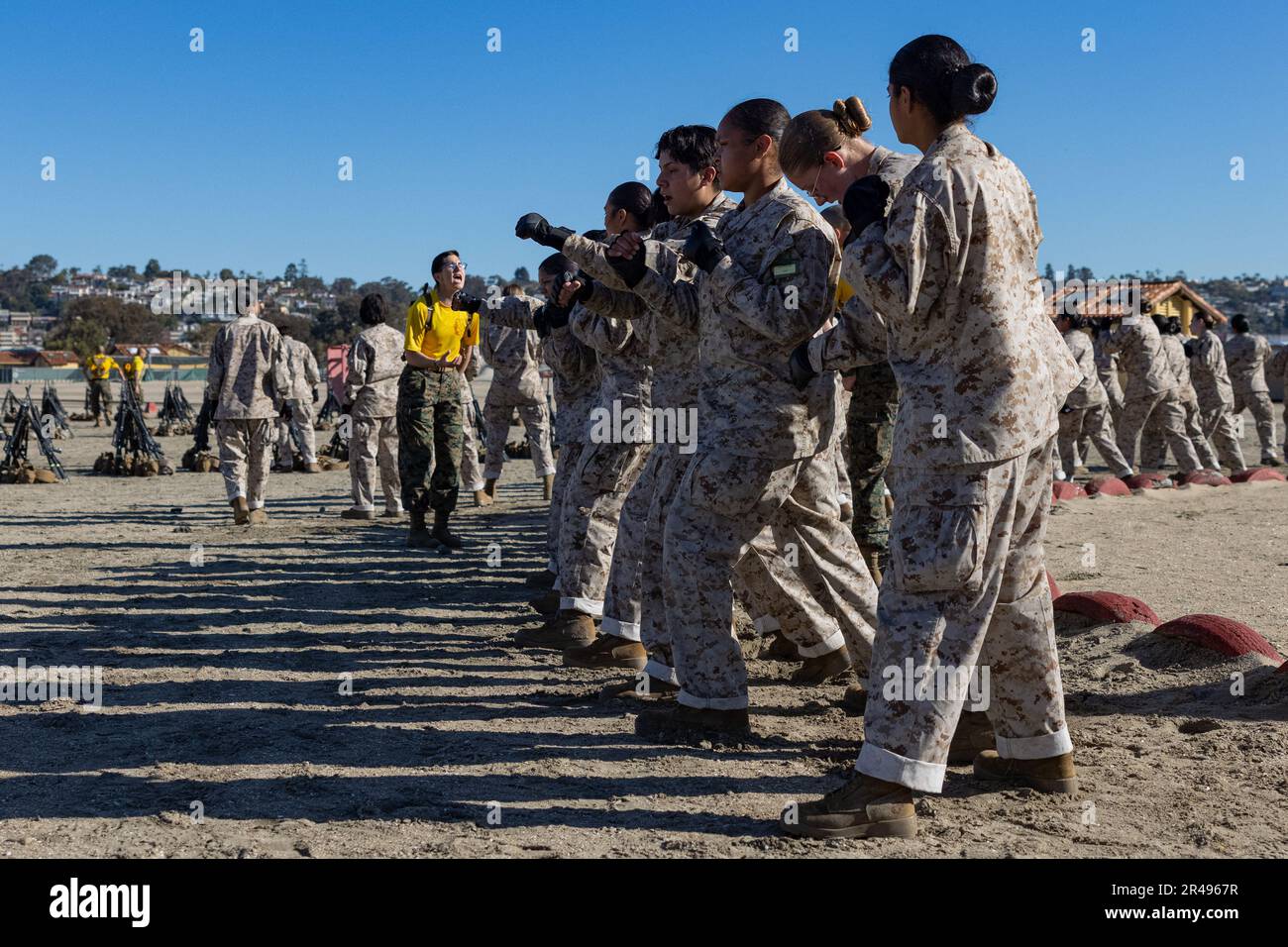U.S. Marine Corps recruits with Golf Company, 2nd Recruit Training ...