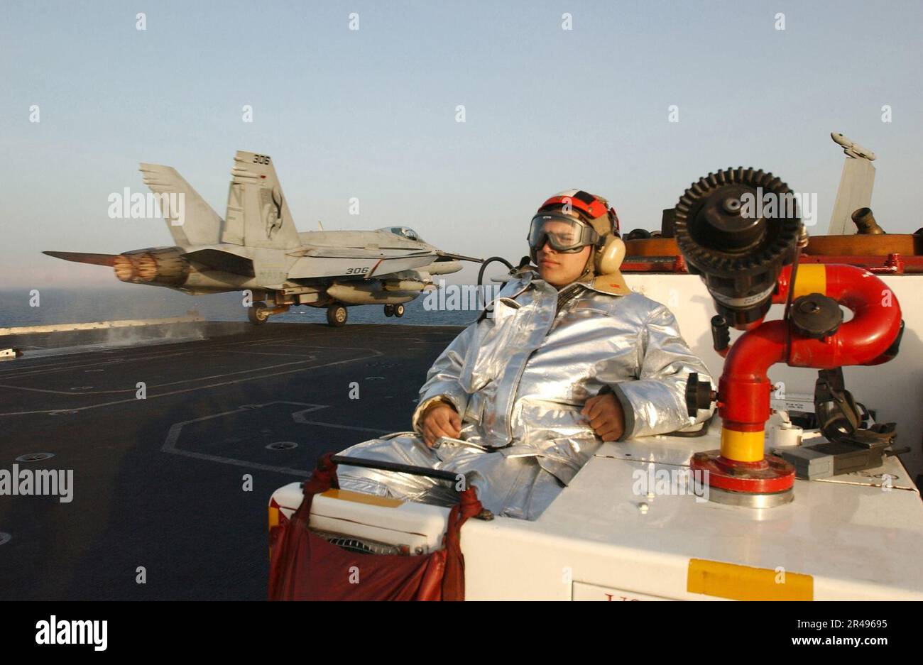 US Navy Aviation Boatswain's Mate Stock Photo - Alamy