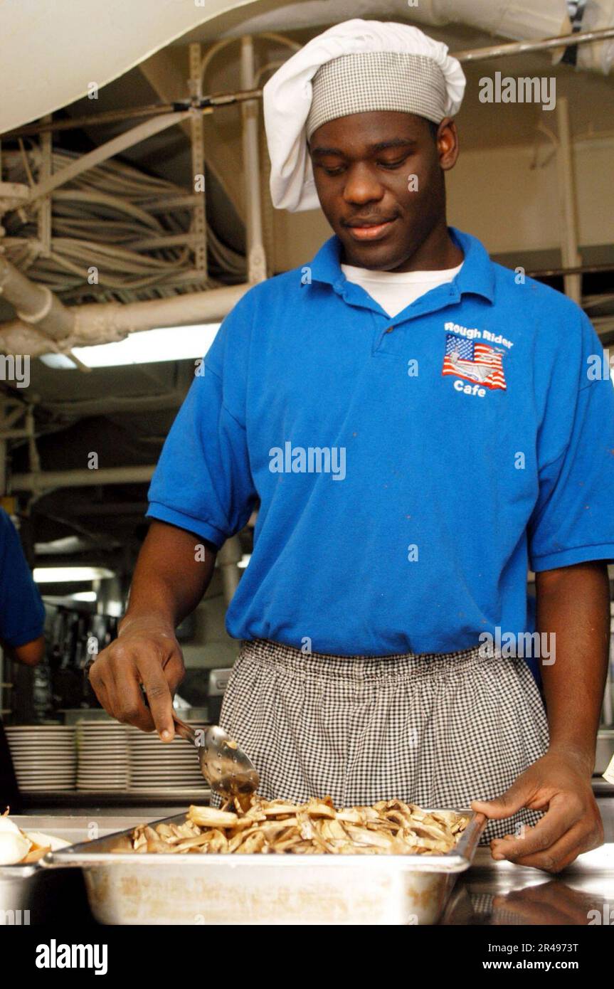 US Navy Mess Stock Photo - Alamy