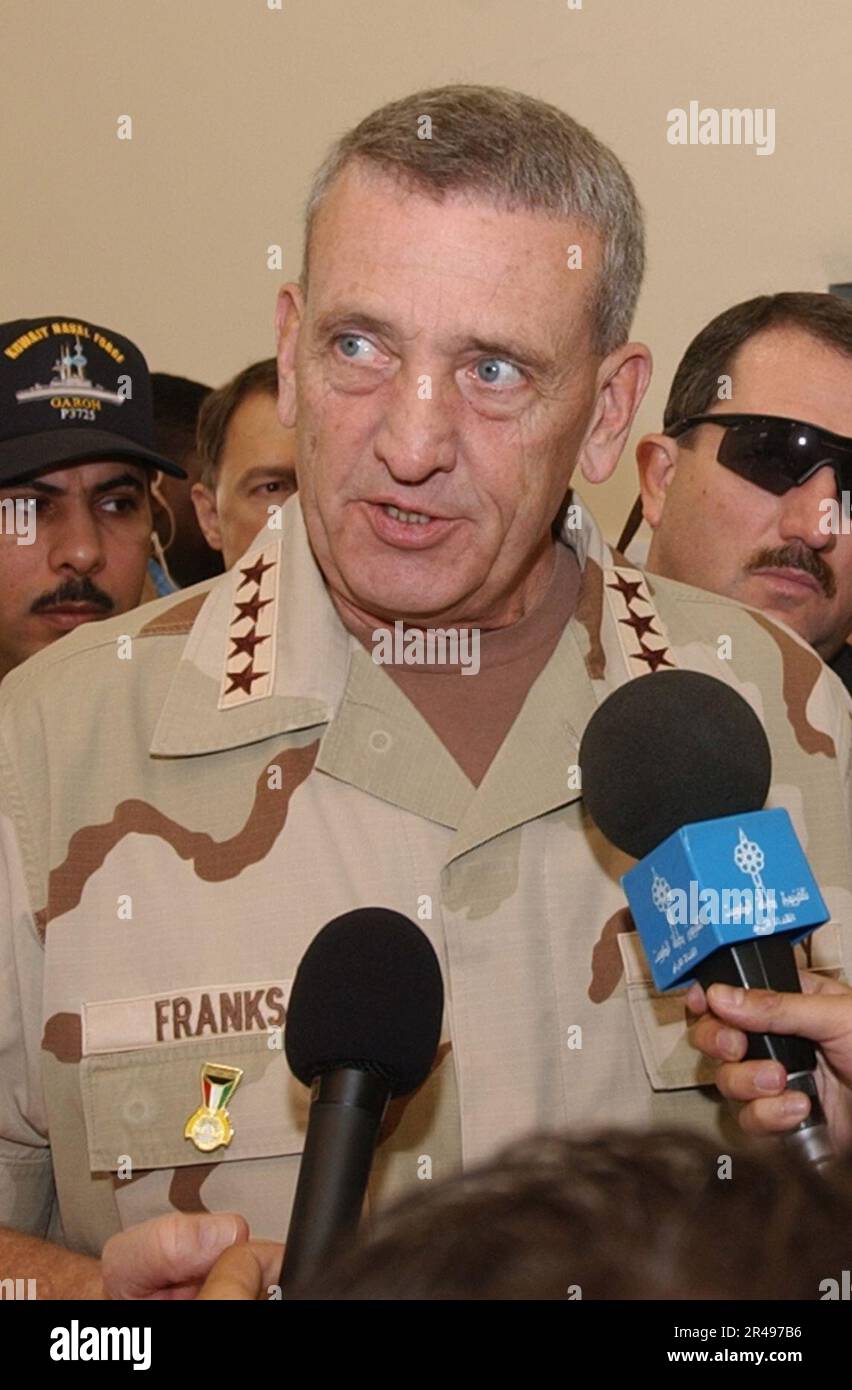 Us Navy Gen Tommy Franks Commander U S Forces Central Command