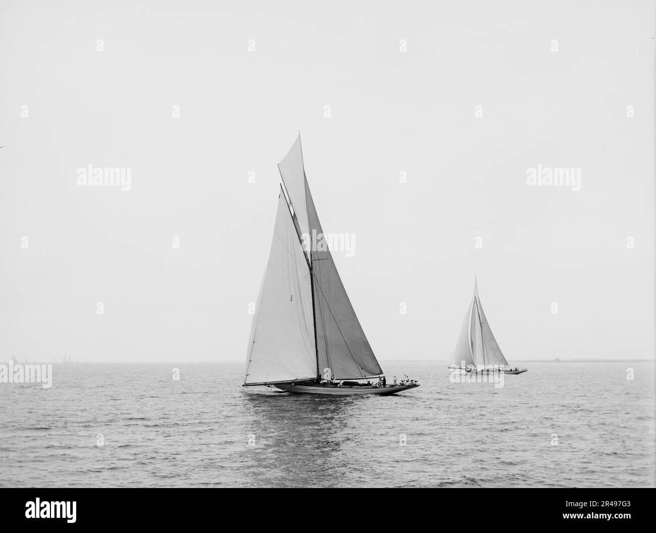 American yacht defender hi-res stock photography and images - Alamy