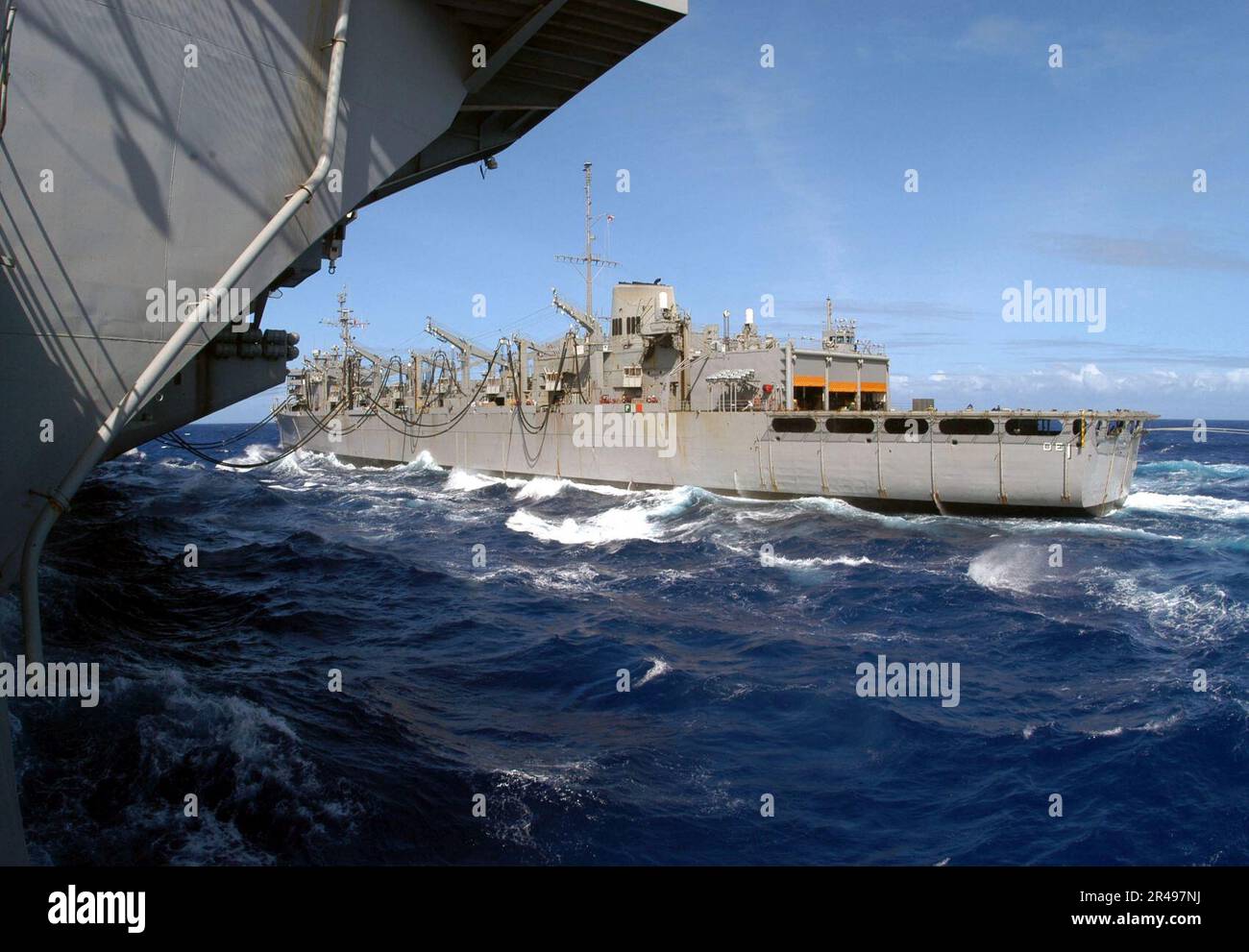 US Navy The fast combat support ship USS Sacramento (AOE 1) conducts ...
