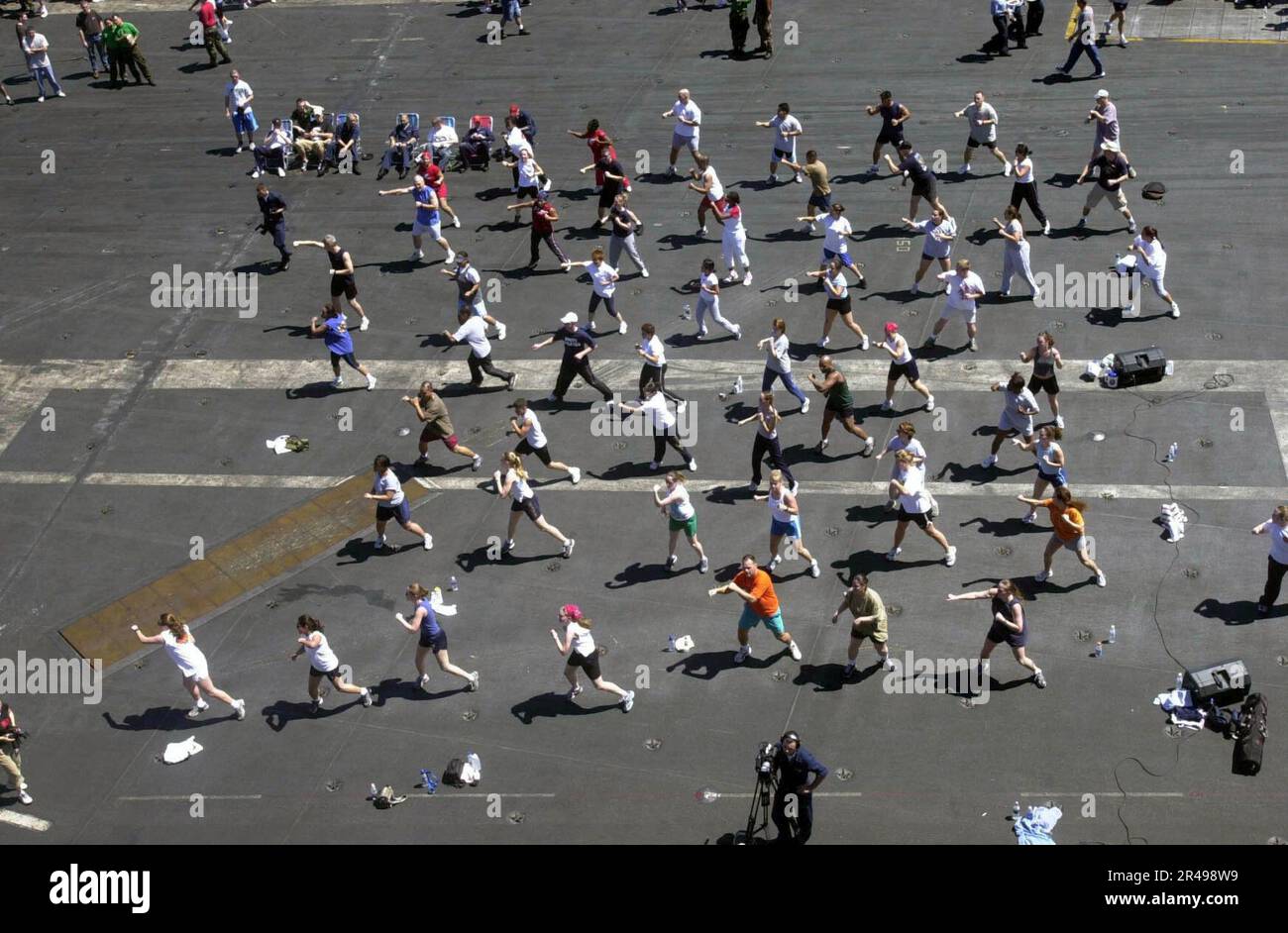 US Navy Sailors assigned to USS Nimitz (CVN 68) and Carrier Air Wing ...