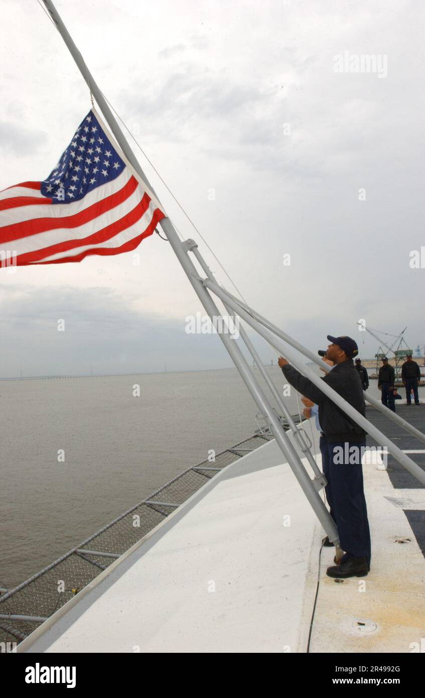 US Navy Signalmen Stock Photo - Alamy