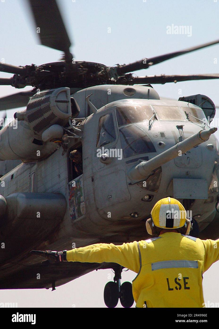 US Navy A CH-53E Super Stallion helicopter from Marine Heavy ...