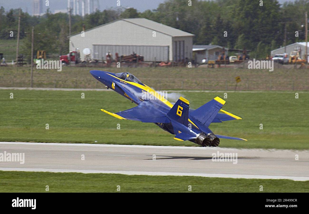 US Navy Maj. Len Anderson begins the High Performance Climb on takeoff ...