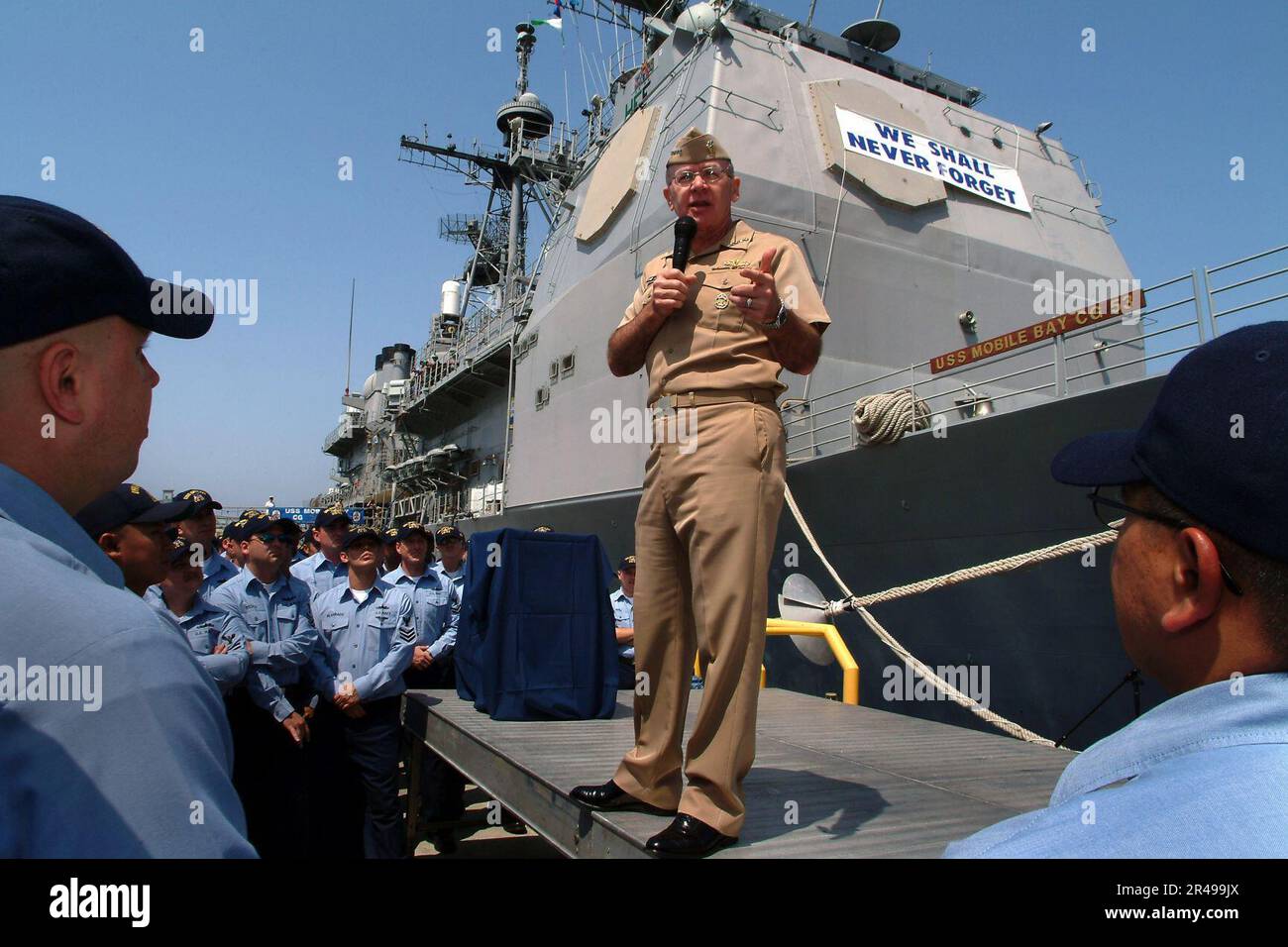 US Navy Adm. Vern Clark Stock Photo - Alamy