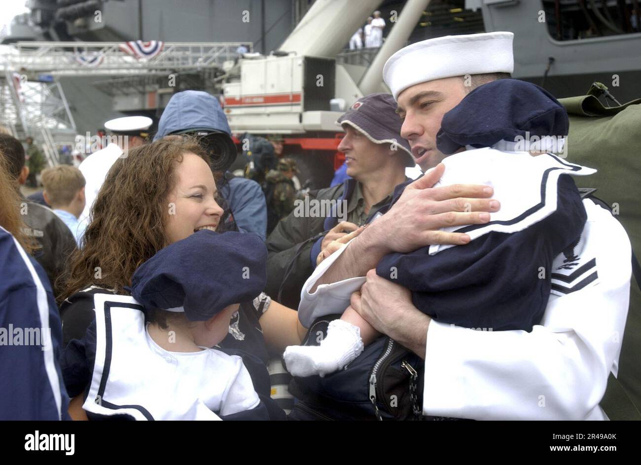 US Navy First Kiss winner Information Systems Technician Stock Photo ...