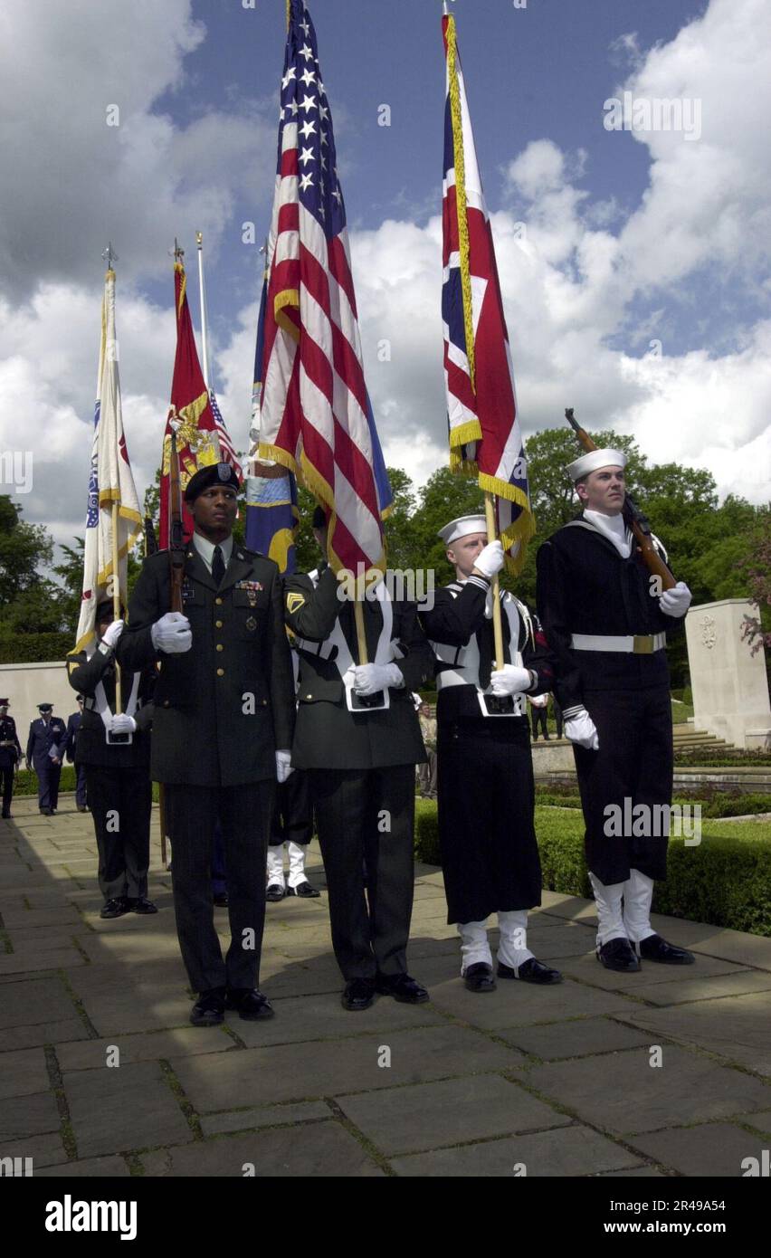 US Navy The Joint Analysis Center Color Guard posts the United States ...