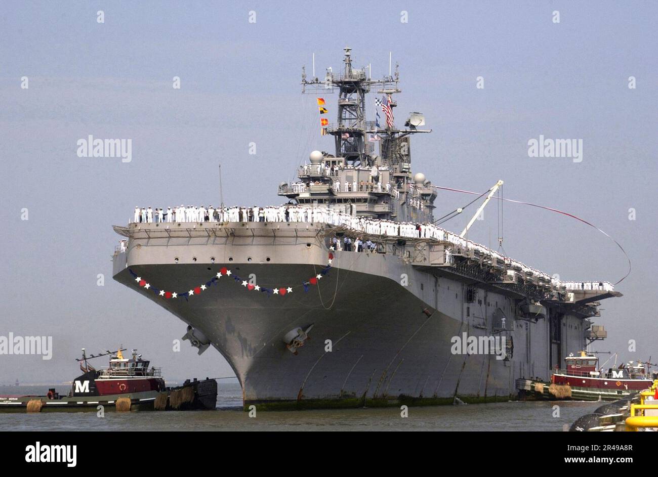 US Navy The amphibious assault ship USS Nassau (LHA 4) returns to its ...