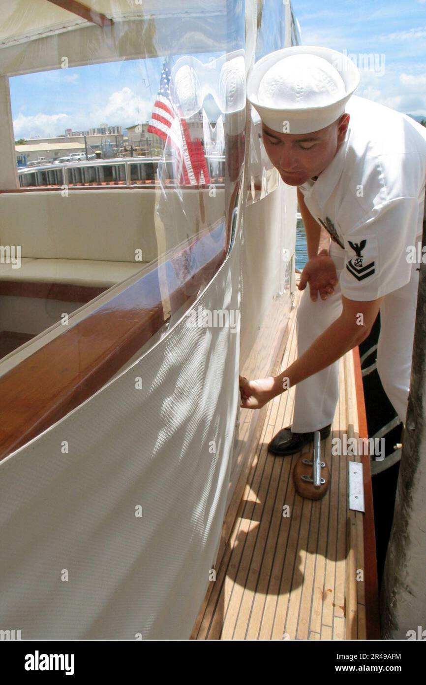 US Navy Boatswain's Mate Stock Photo - Alamy