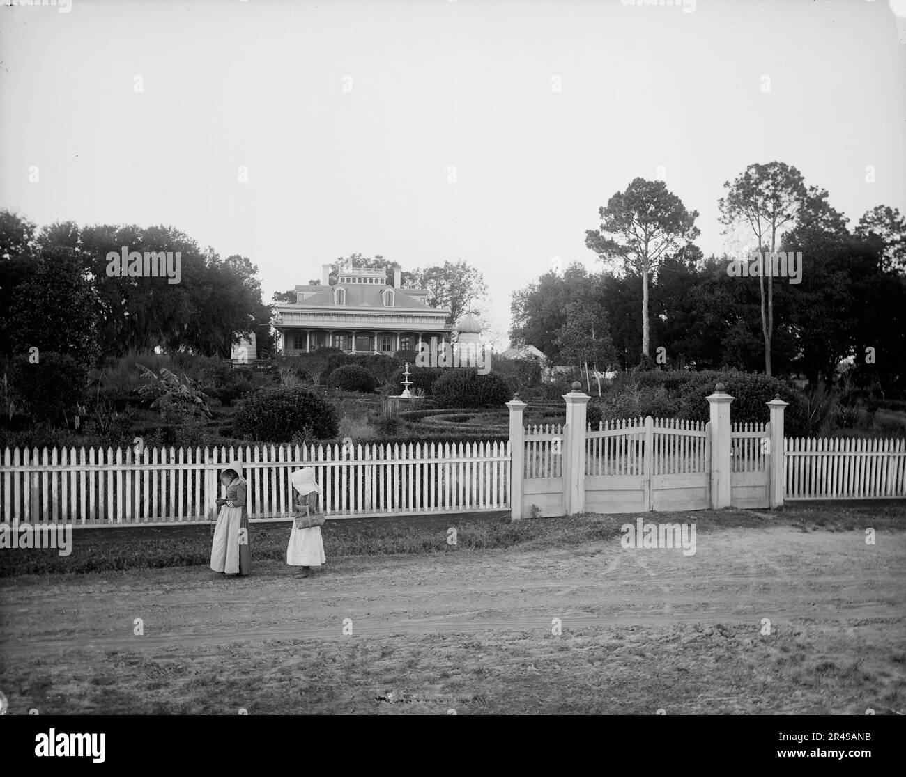 Plantation owner america Black and White Stock Photos & Images - Alamy