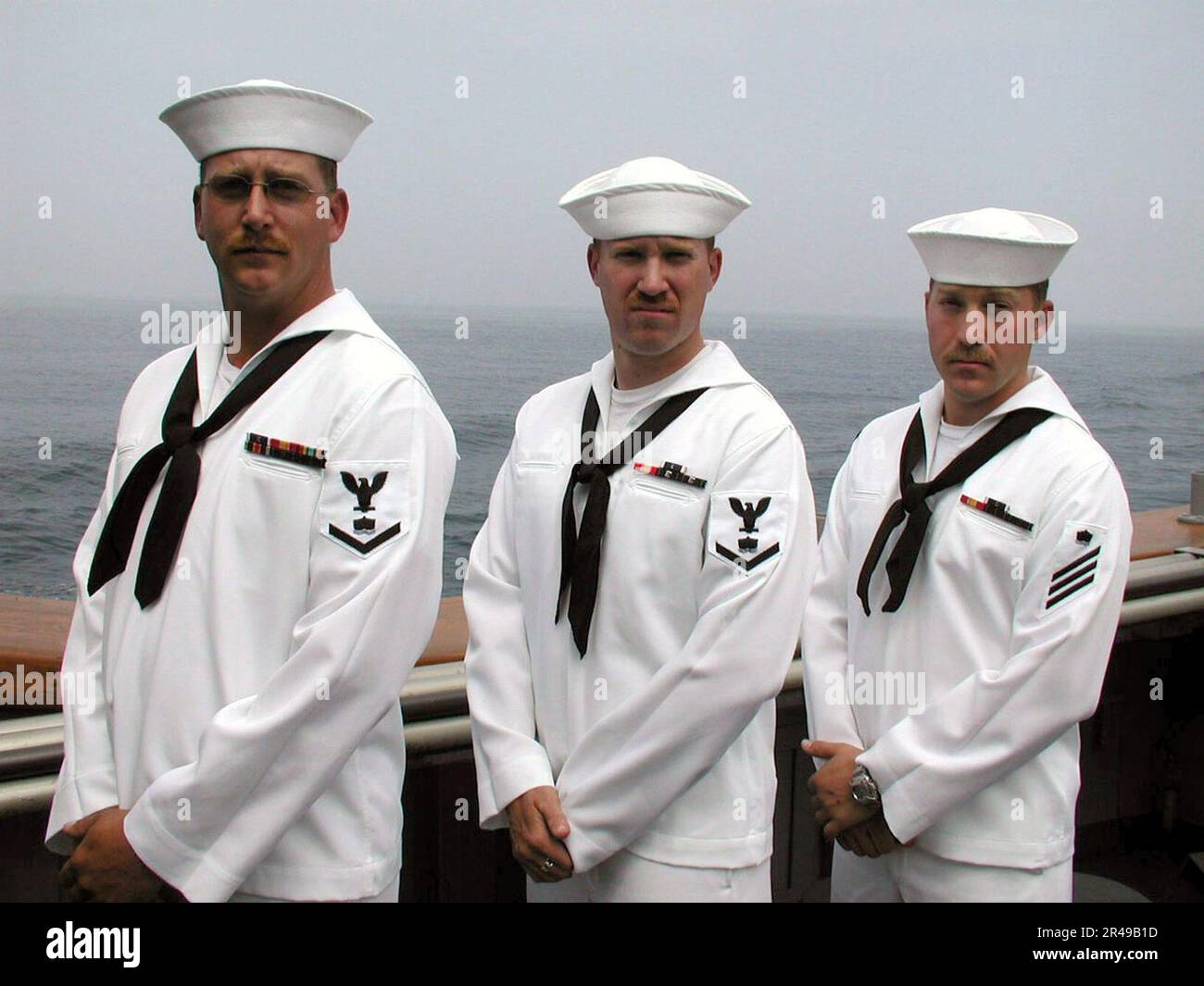 US Navy The mine countermeasure ship USS Patriot (MCM 7) crewmembers ...