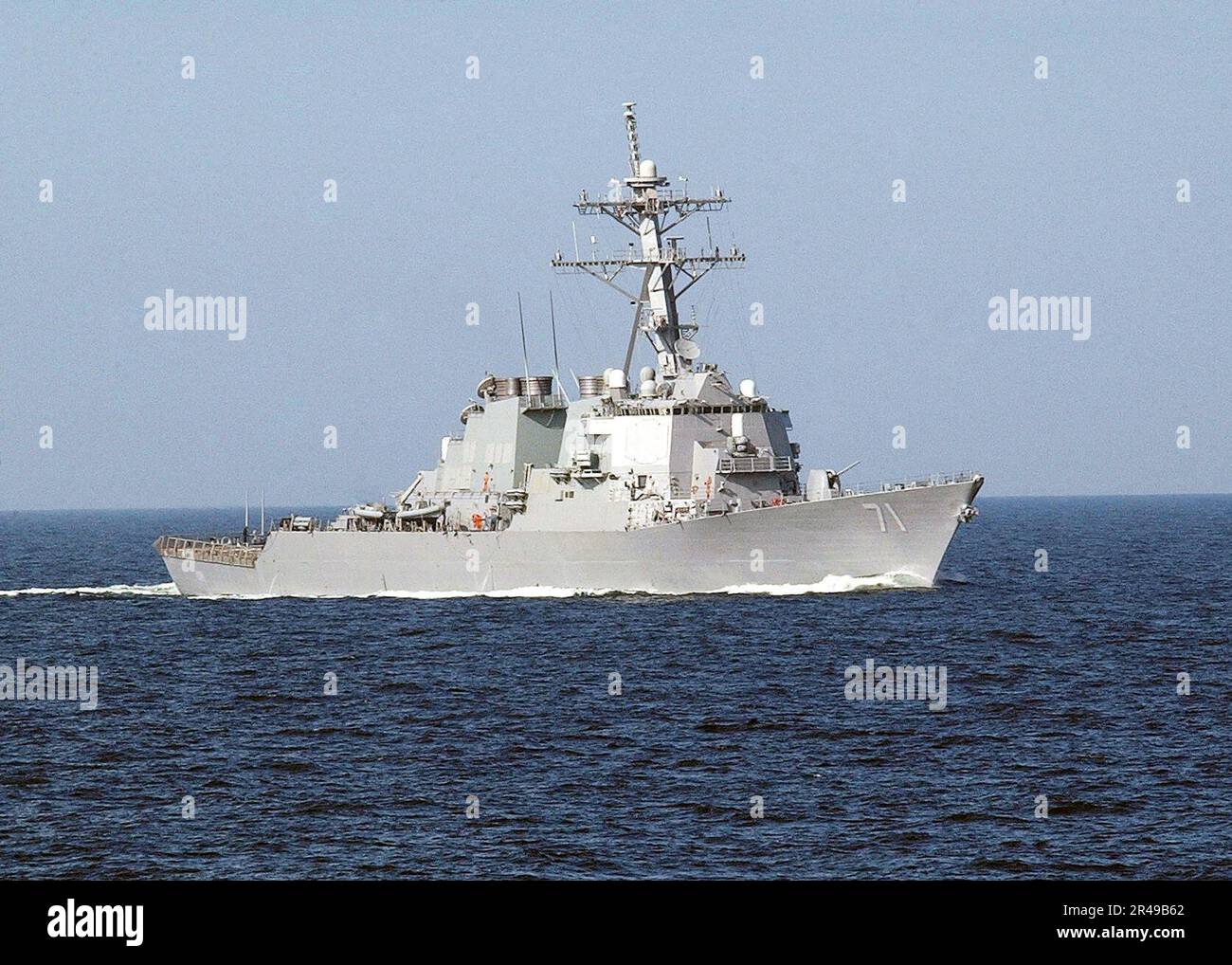 US Navy The Arleigh Burke-class, guided missile destroyer USS Ross (DDG ...