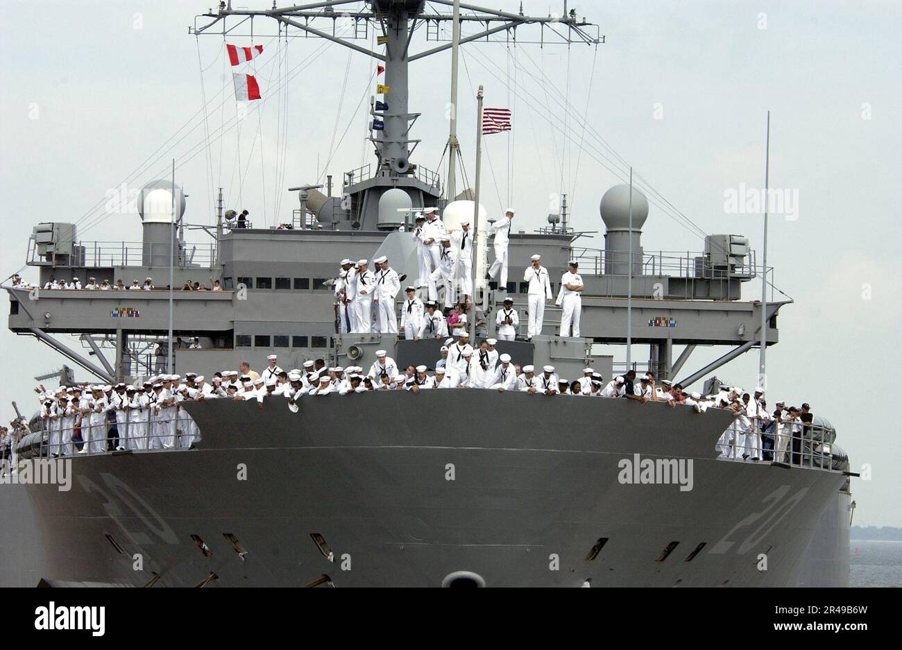 US Navy Sailors on board the amphibious command and control ship USS Mt ...