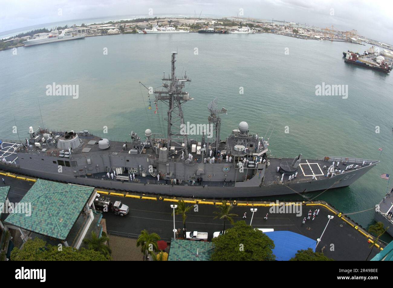 US Navy The guided missile frigate USS Reuben James (FFG 57) and the ...