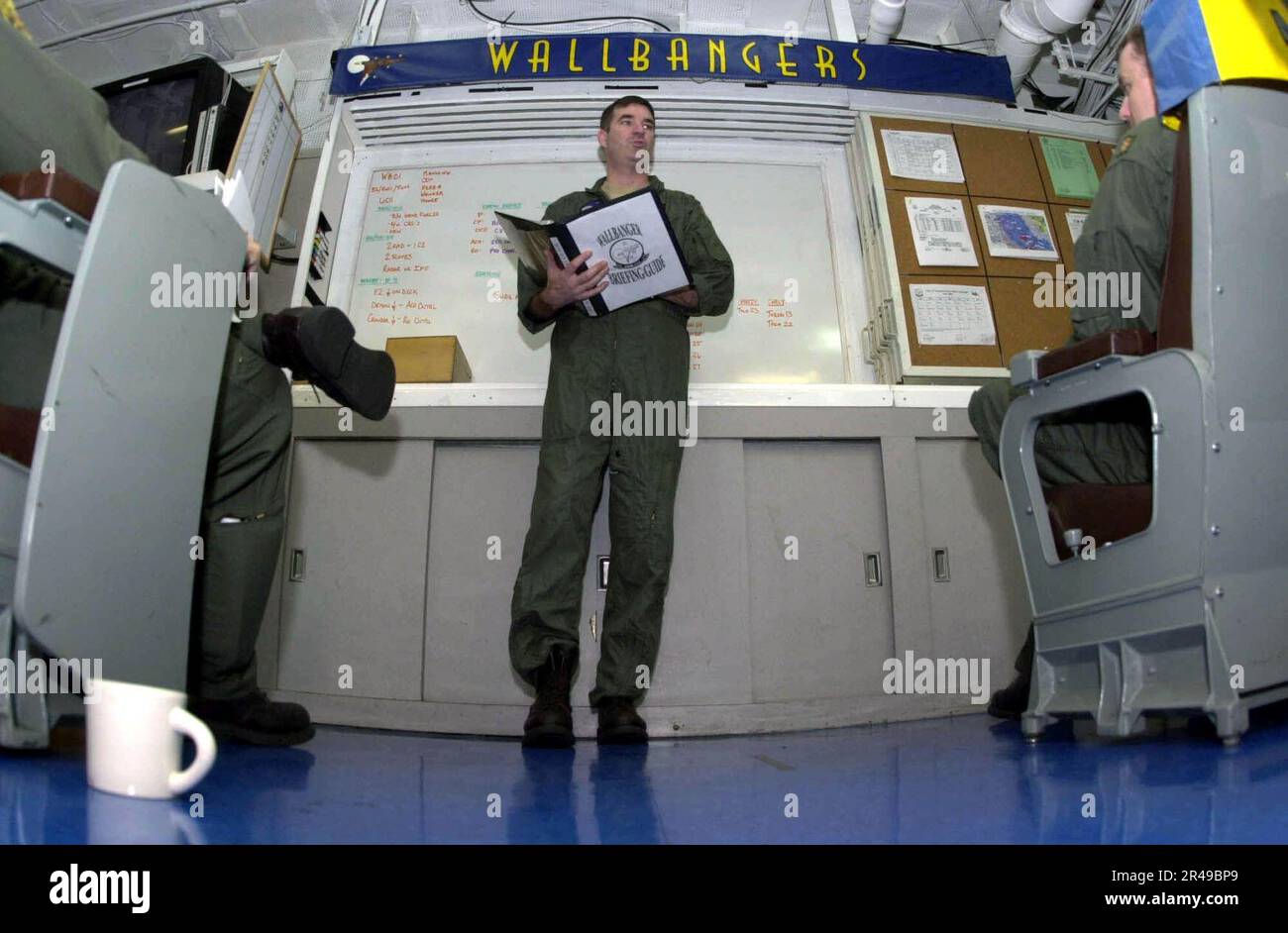 Uss nimitz cvn 68 commanding officer hi-res stock photography and images - Alamy