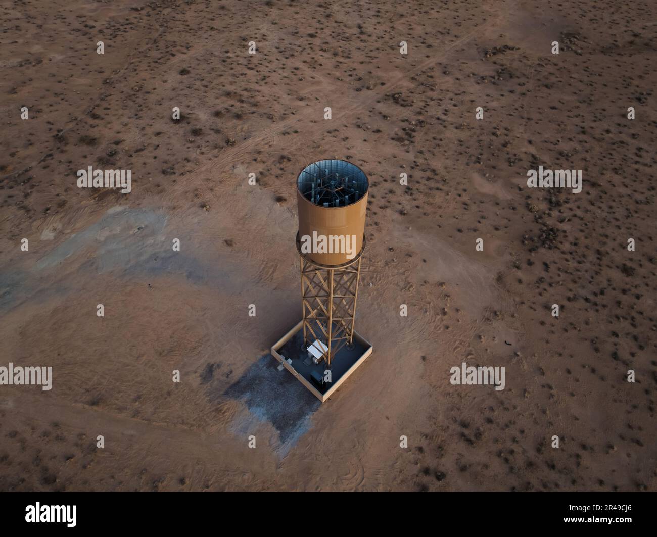 Rustic desert water tower hi-res stock photography and images - Alamy