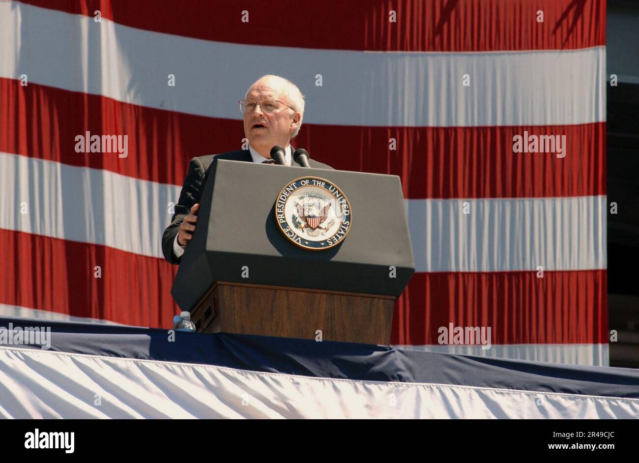 US Navy Principal speaker, Vice President Dick Cheney addresses a ...