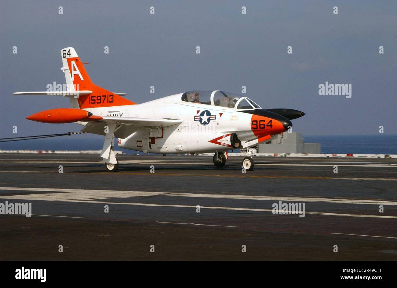 US Navy A T-2C Buckeye catches the arresting gear wire Stock Photo - Alamy
