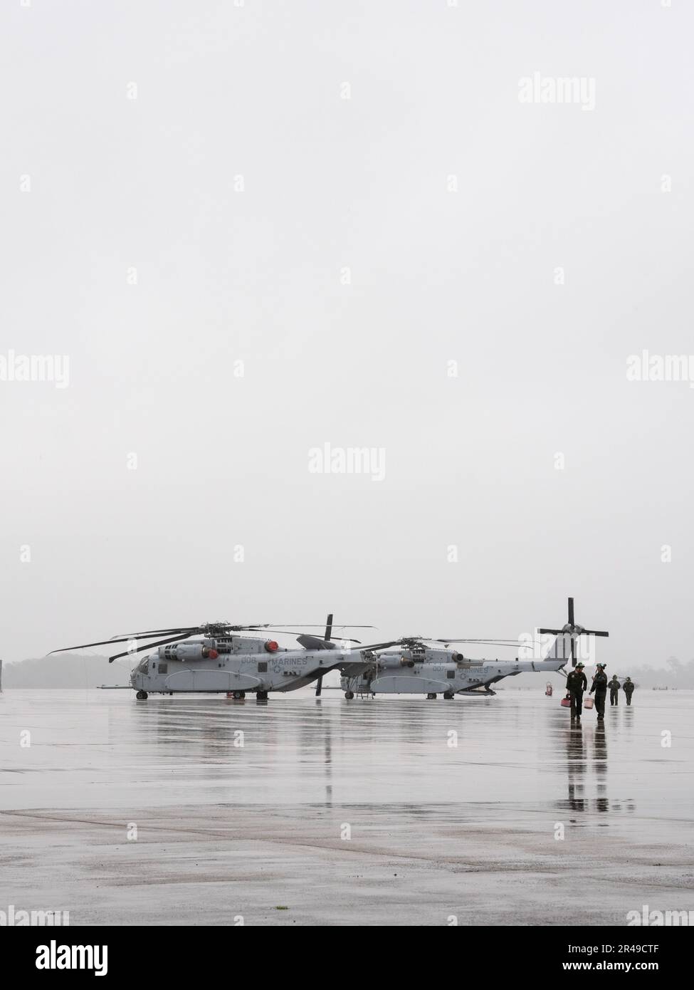 U.S. Marines with Marine Aircraft Group (MAG) 29, 2nd Marine Aircraft ...