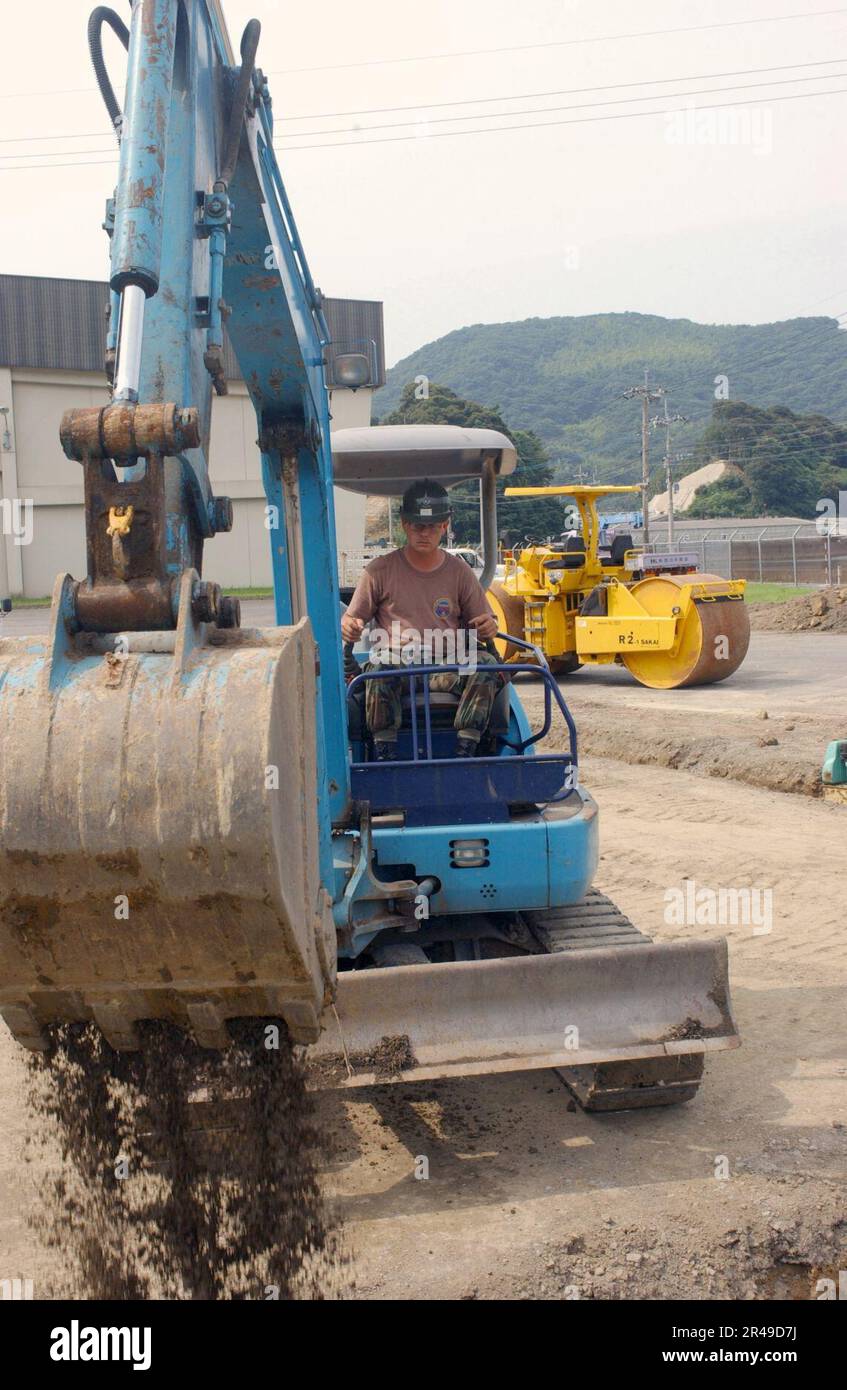 US Navy Equipment Operator Stock Photo - Alamy