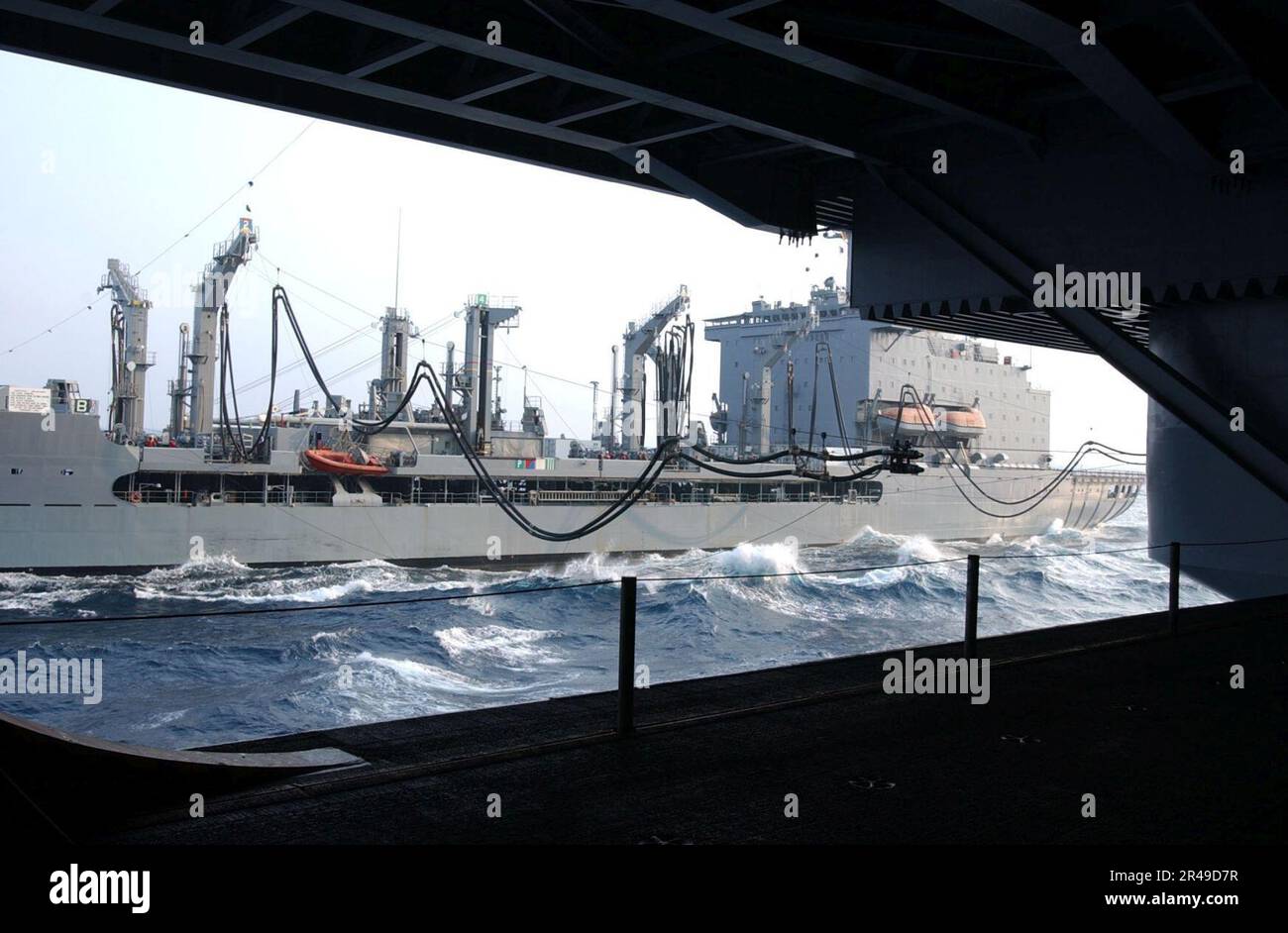 US Navy The Military Sealift Command oiler USNS Kanawha (T-AO 196 ...