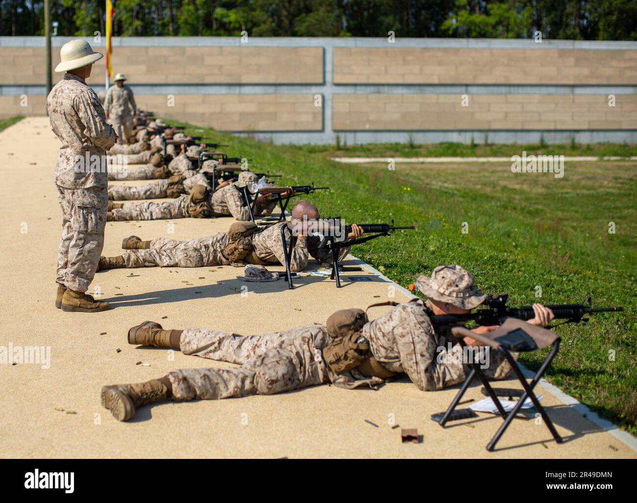 U.S. Marine Corps recruits with Oscar Company, 4th Recruit Training ...