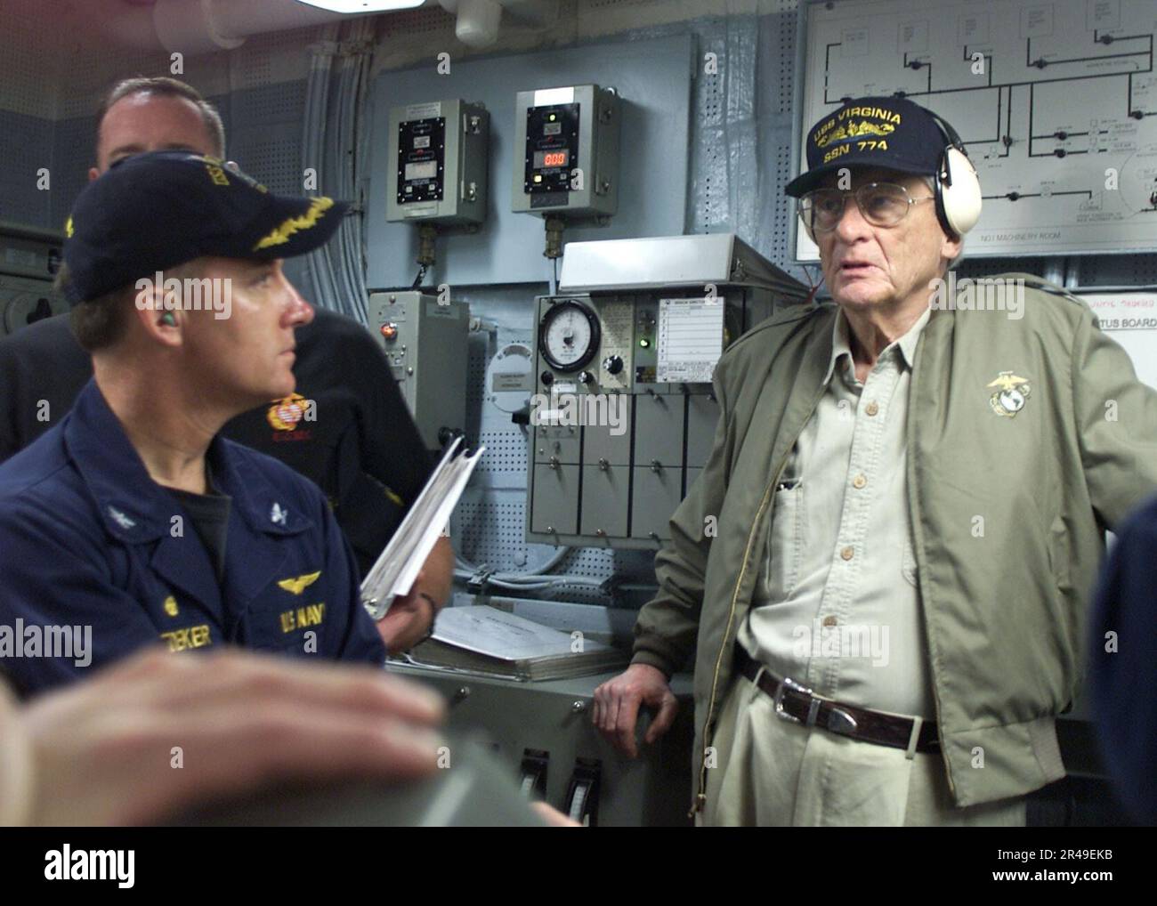 US Navy USS Iwo Jima (LHD 7) Commanding Officer Stock Photo - Alamy