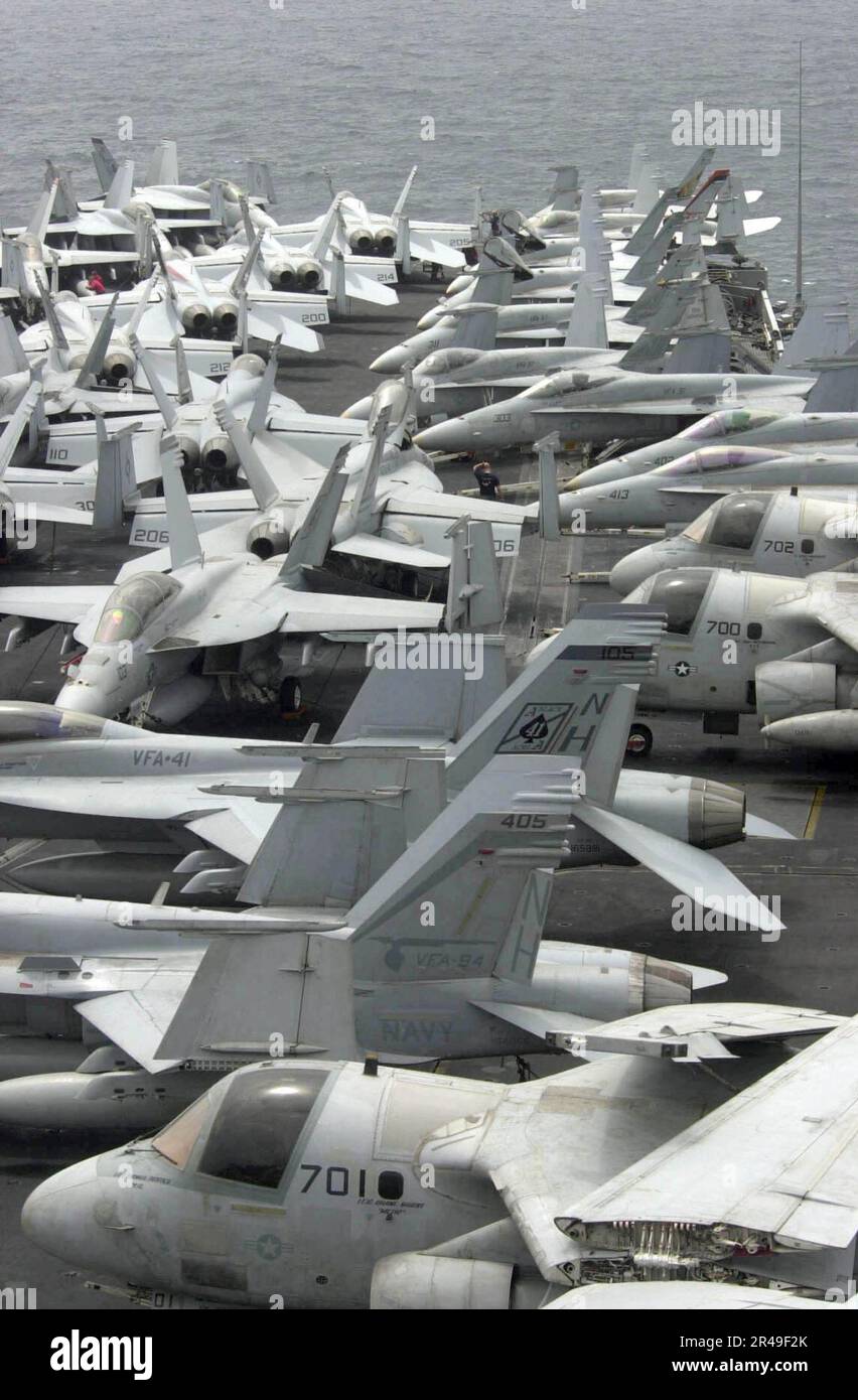 US Navy On the flight deck of USS Nimitz (CVN 68) Carrier Air Wing ...