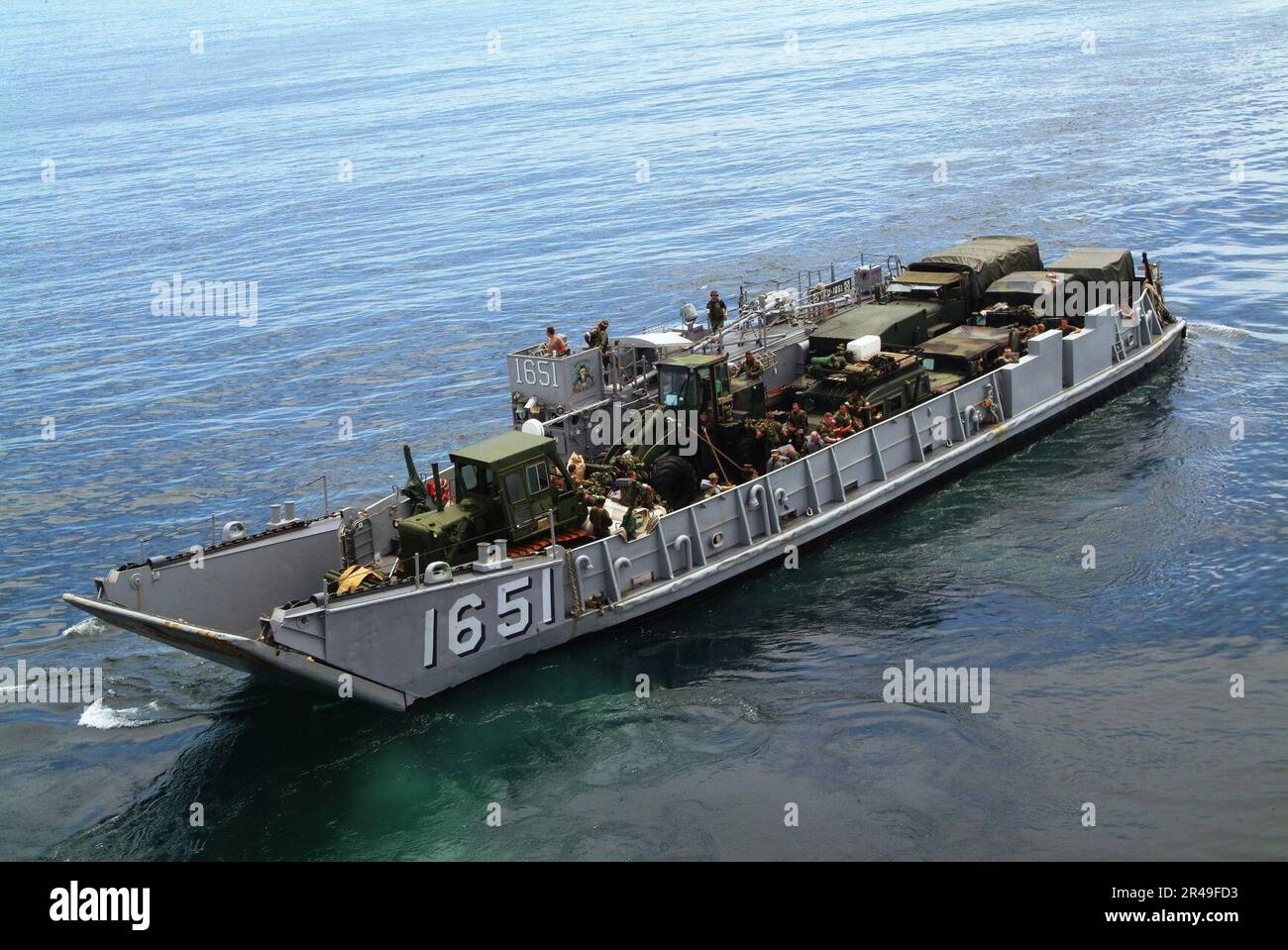 US Navy Landing Craft-Utility (LCU) transports Marines Stock Photo - Alamy