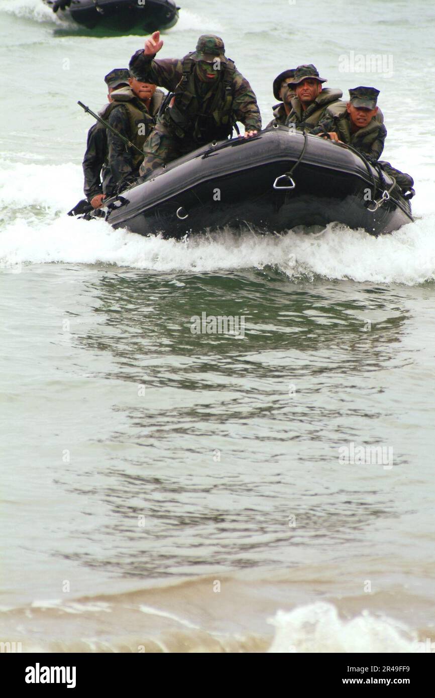 US Navy American and Filipino Marines and Sailors arrive at Ternate ...