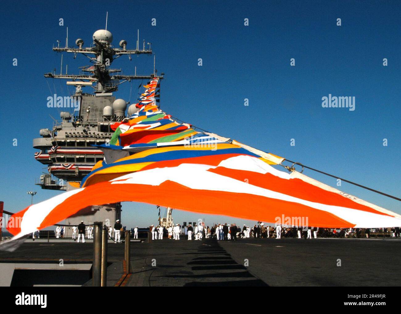 Us navy flags fly hi-res stock photography and images - Alamy
