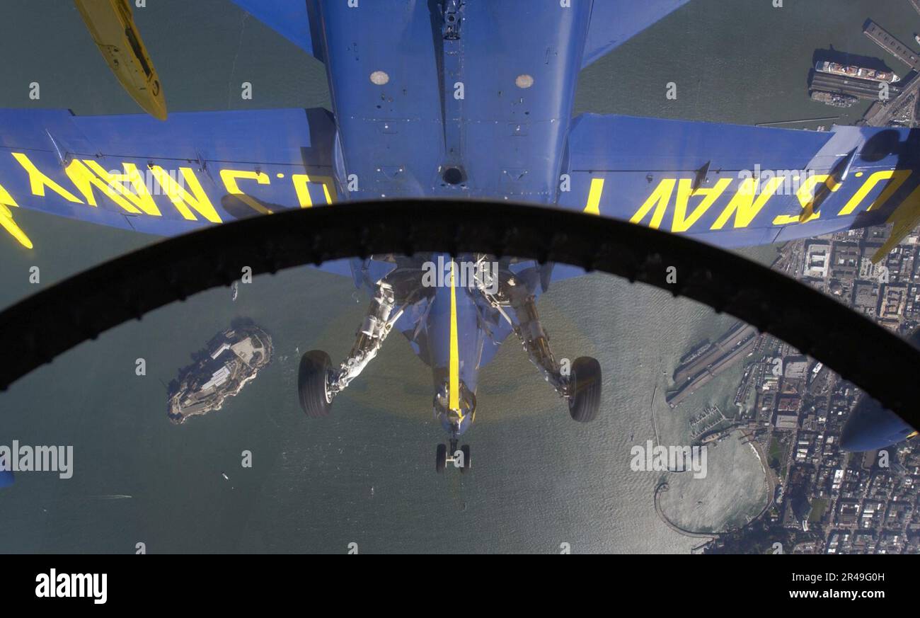 US Navy The U.S. Navy's flight demonstration team, Blue Angels perform ...