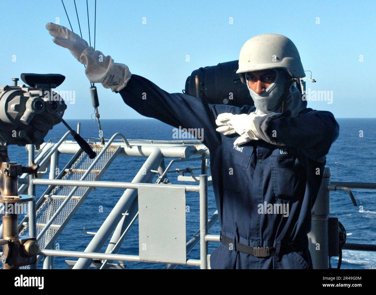 Navy signalman hi-res stock photography and images - Alamy