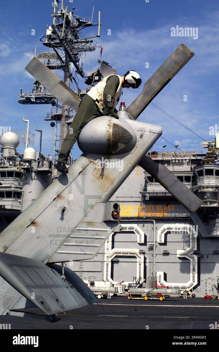 US Navy Aviation Warfare Systems Operator Stock Photo - Alamy