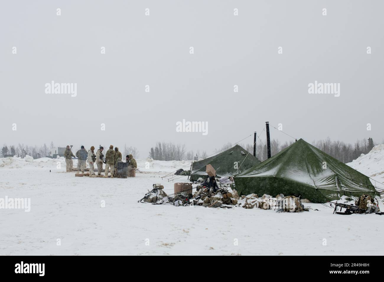 U.S. Army Soldiers assigned to 1st Battalion, 5th Infantry Regiment ...